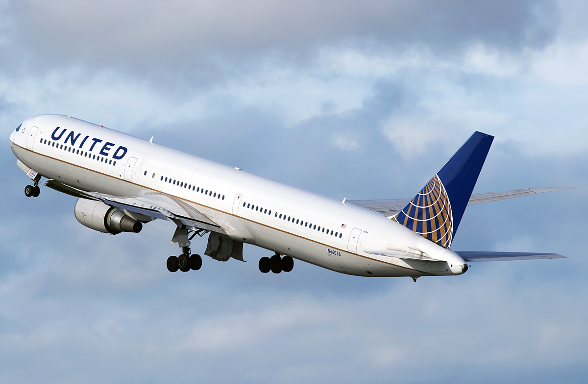 Boeing 767 400 United Airlines Photos And Description Of The Plane